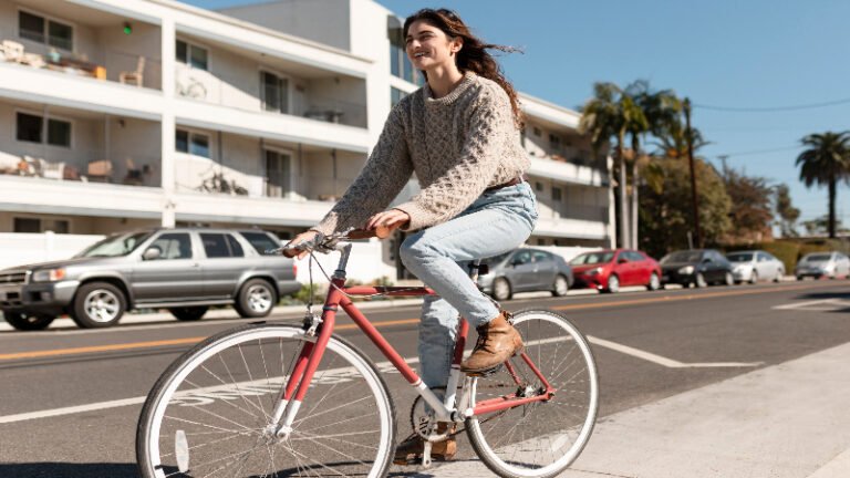 The Art of the Everyday Ride: A Guide to Comfortable City Cycling