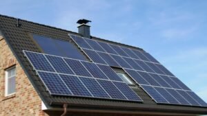 Essential Modern Roof Elements for High Efficiency and Storm Safe